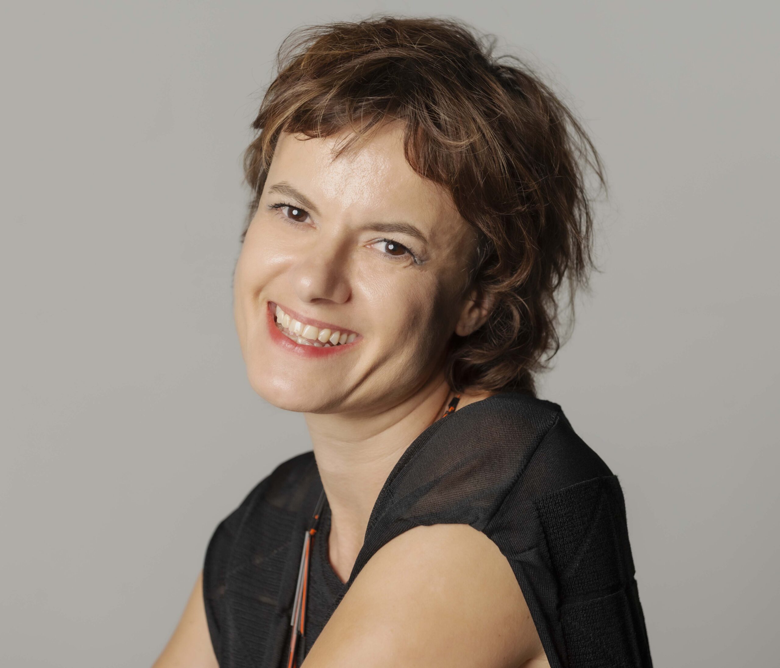 About Ella Raidel – Ella Raidel